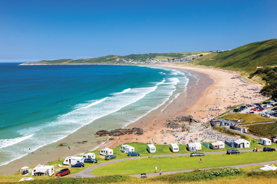 A Guide to Woolacombe - Carvemag.com