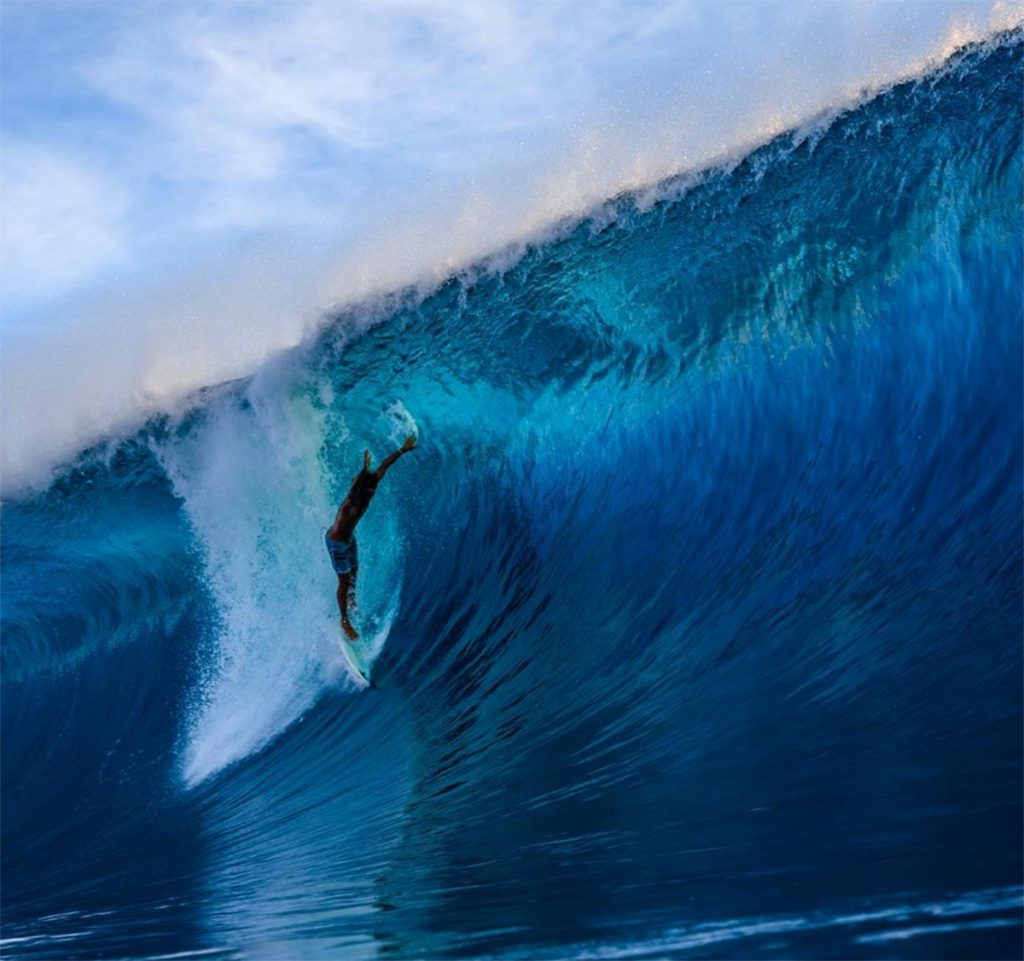 Matahi Drollet Owns Teahupoo - Carvemag.com