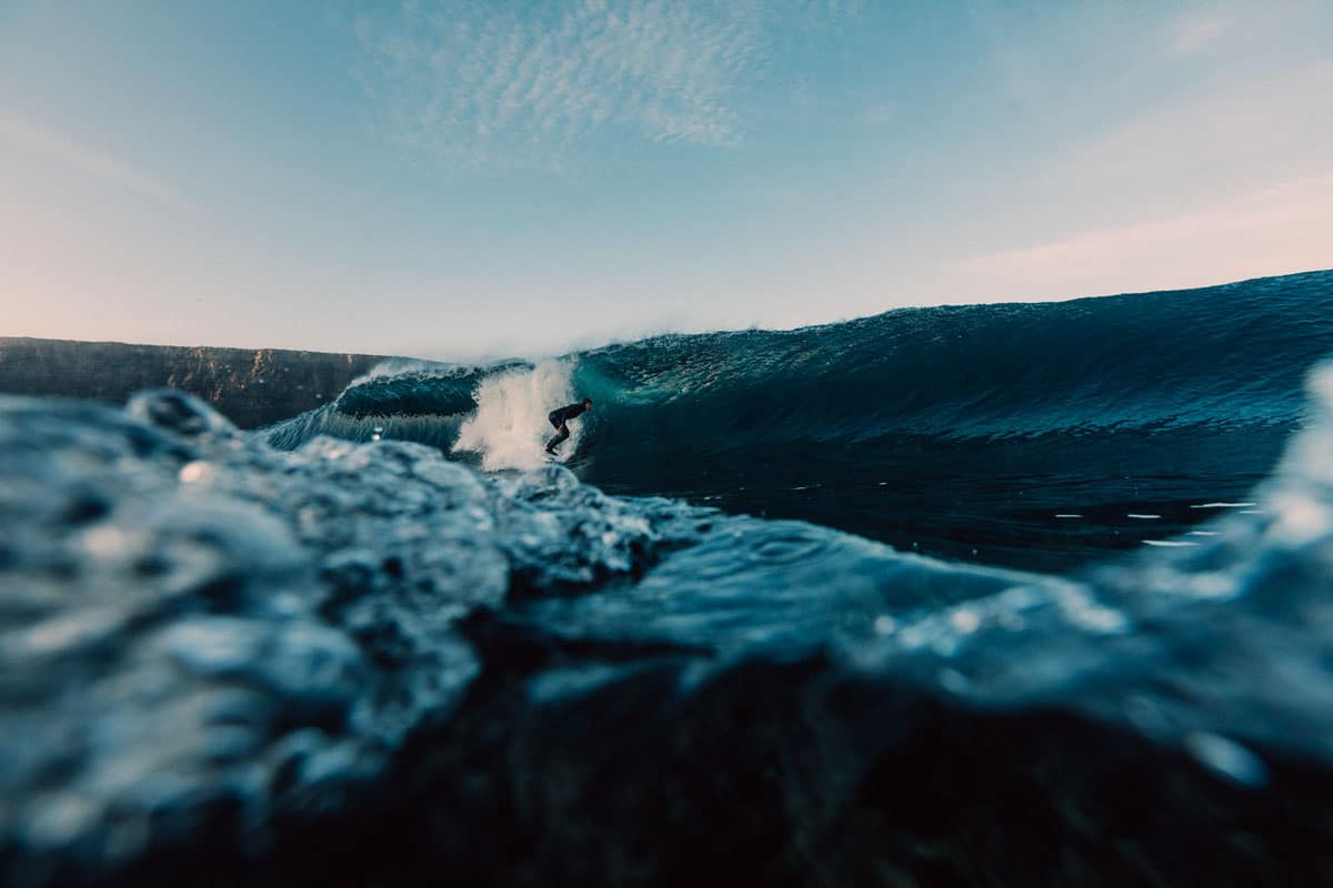 Let Me Live – Tom Lowe - Carvemag.com