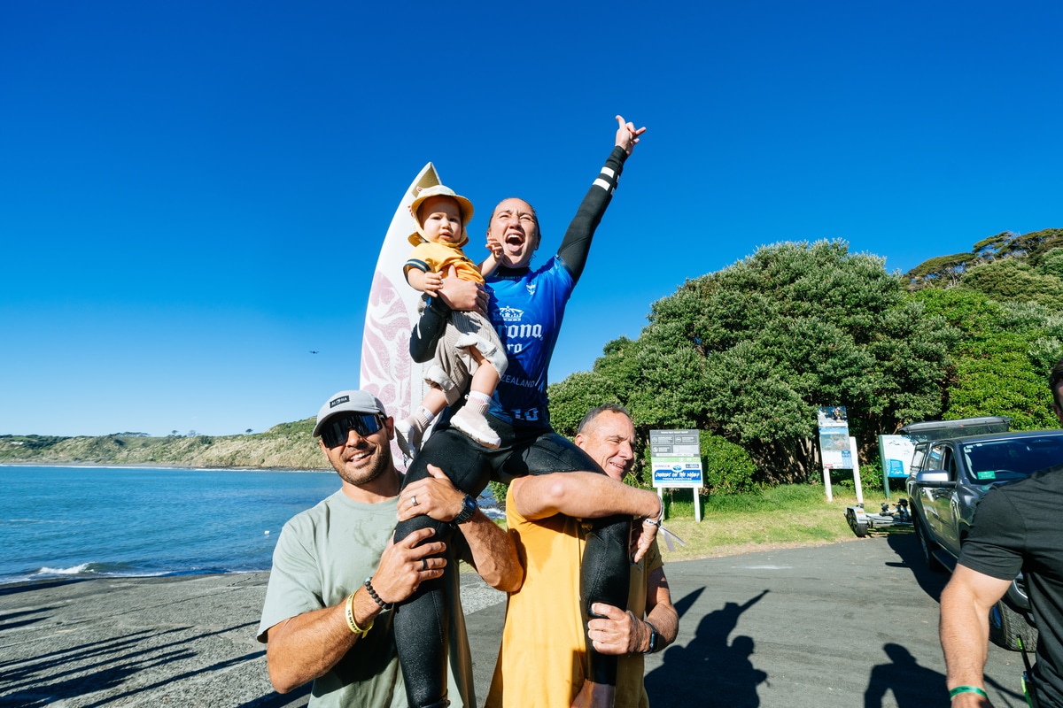 Carissa Moore and Italo Ferreira Crowned - Carvemag.com